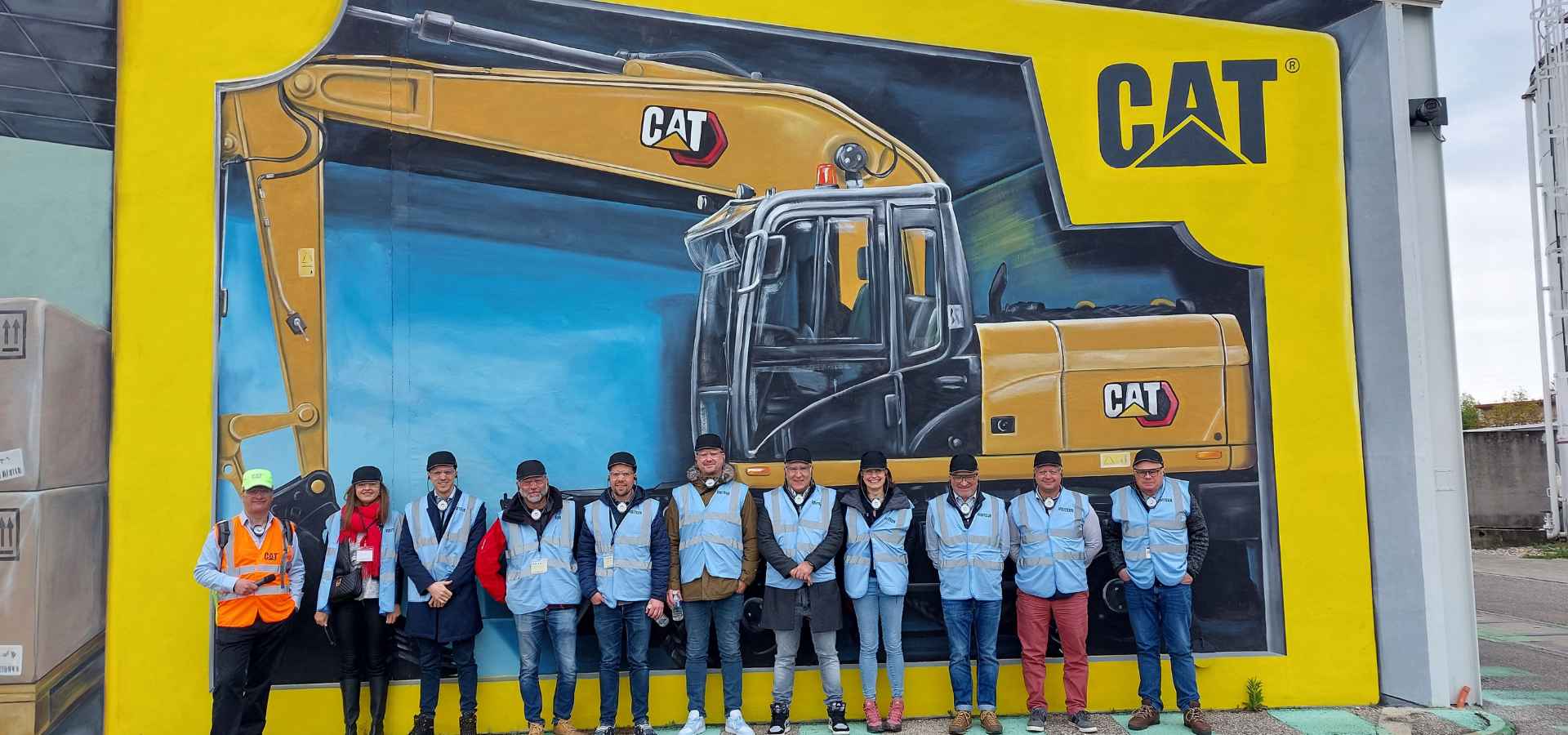 Visite usines Caterpillar Grenoble - News | Avesco Rent